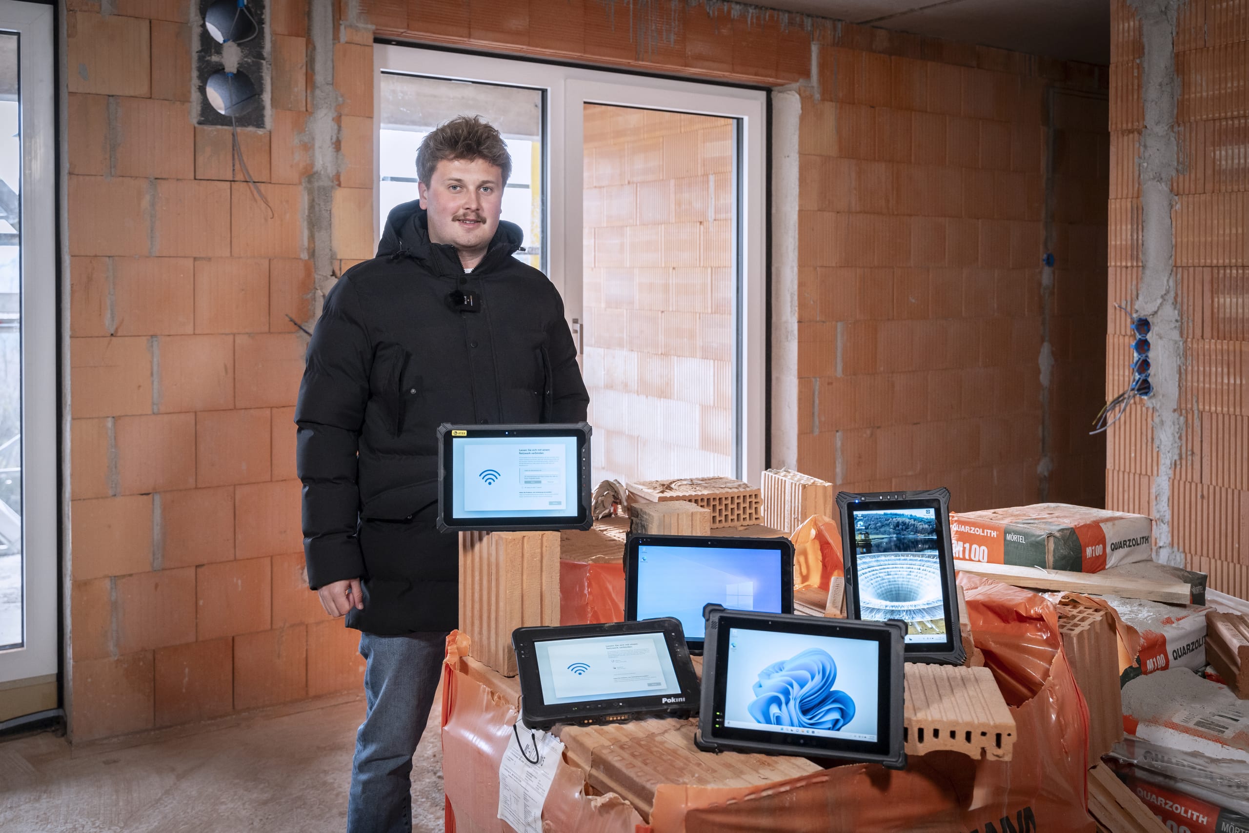 Baustellen-Tablets: Außenseiter entscheidet den Härtetest für sich ...